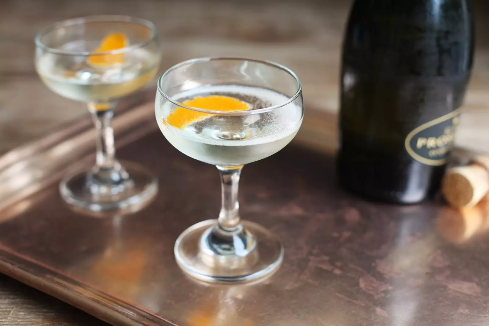 Bild kann enthalen Drink Cocktail Alkohol Gedrénks Martini Glas a Béier