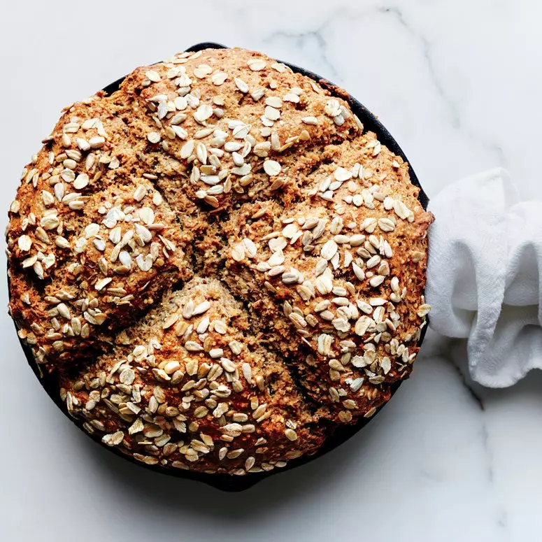 Pan de soda integral con sementes.