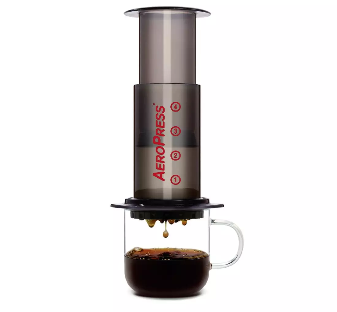 រូបភាពអាចមាន៖ Coffee Cup, Cup, Appliance, Mixer, Bottle និង Shaker