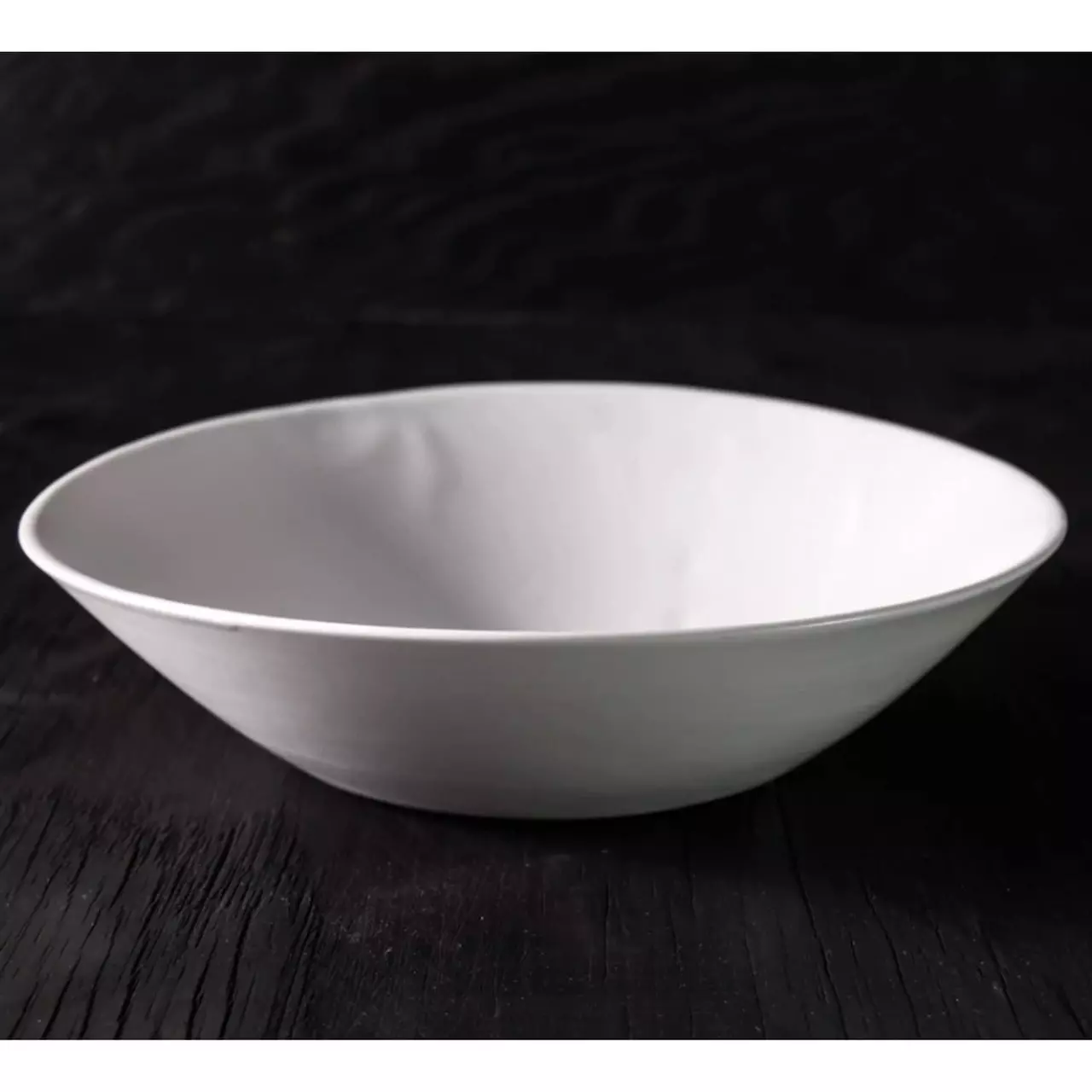 Слика може да садржи: чинија, чинија за супу и чинија за мешање