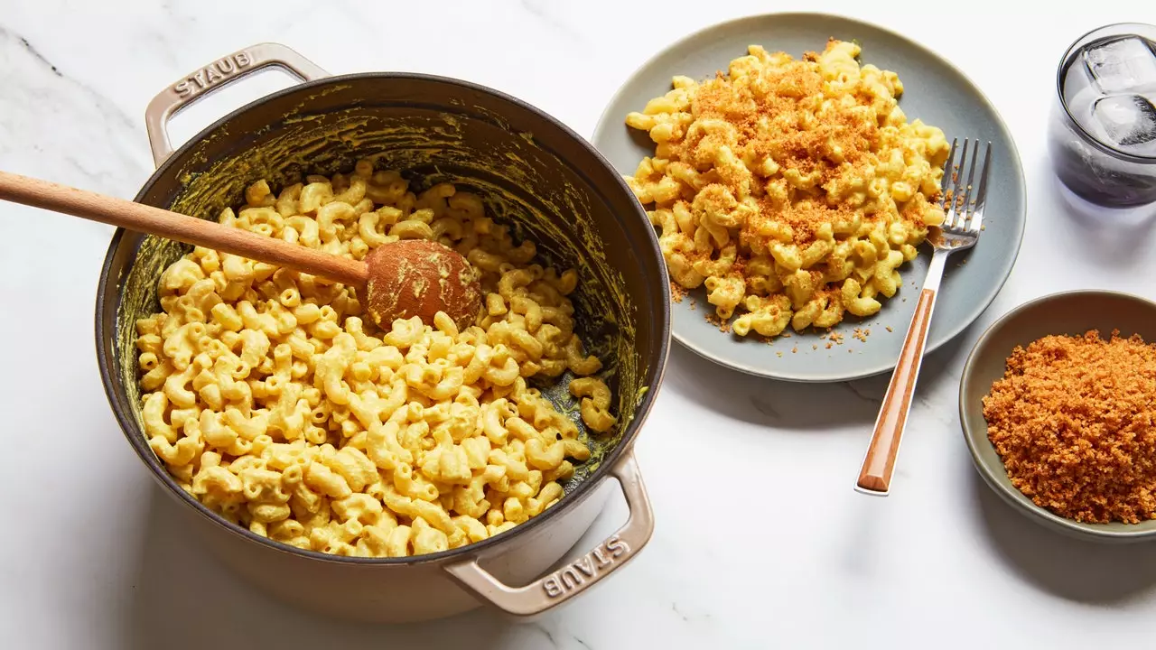 En Kremalı Vegan Mac ve Peynir için Kaju Kullanın