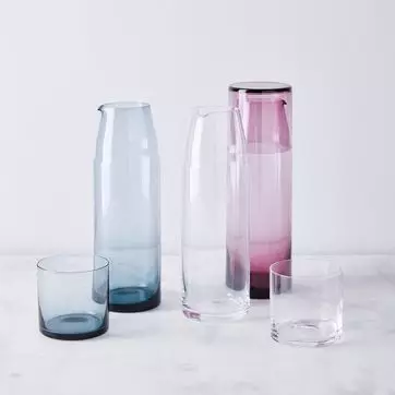 Nuotraukoje gali būti: stiklas, stiklainis, keramika, vaza, butelis ir purtytuvas