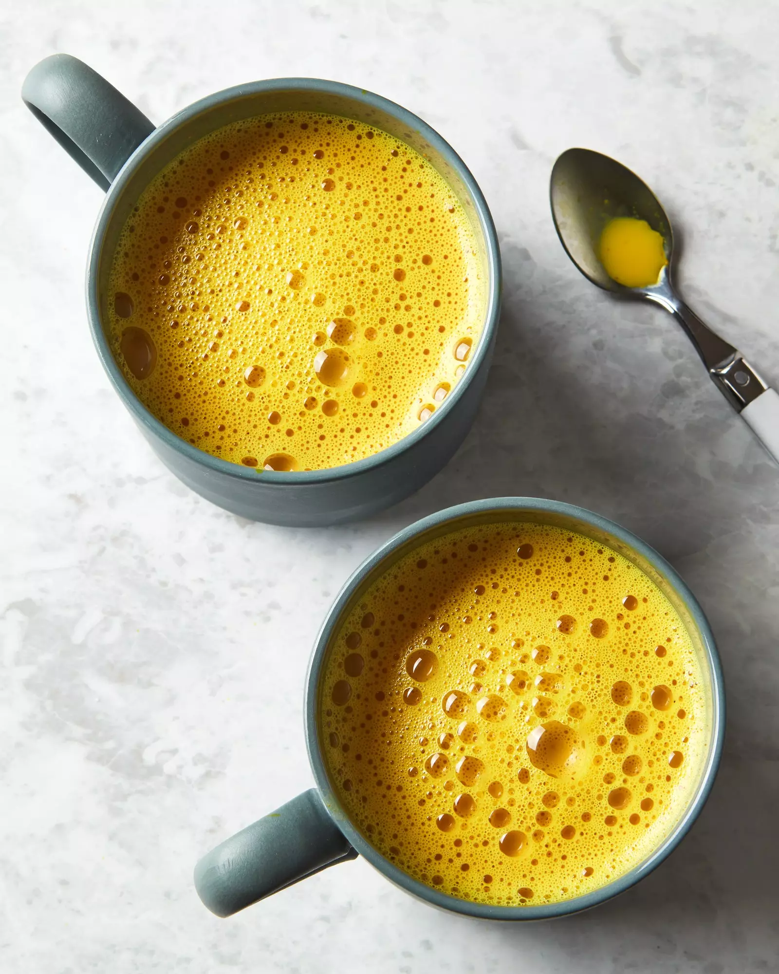 Wêneya One Stripe Chai Haldi Turmeric Lattes.