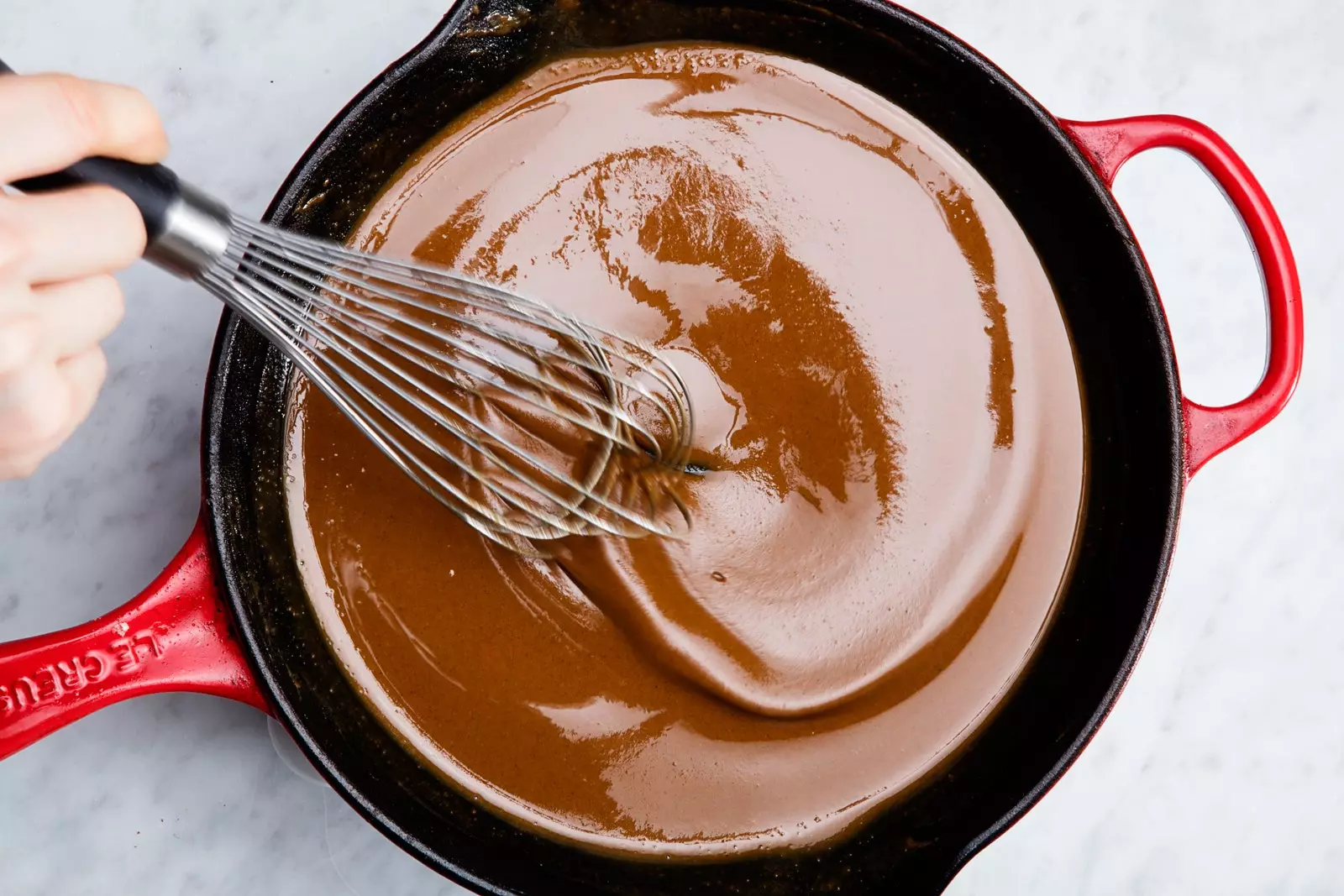 Рәсемдә азык-төлек десерты Кеше Шоколад җиһазлары миксеры эчемлеге һәм эчемлеге булырга мөмкин