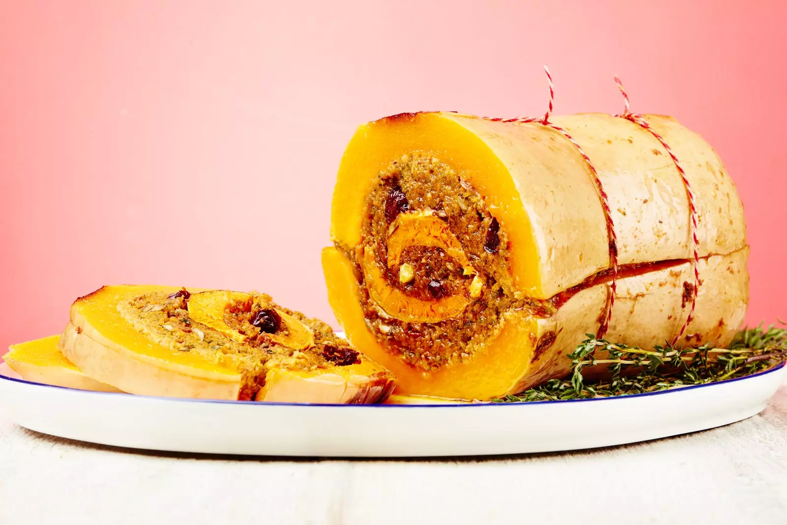 Vegducken od butternut tikve s nadjevom od gljiva i brusnica