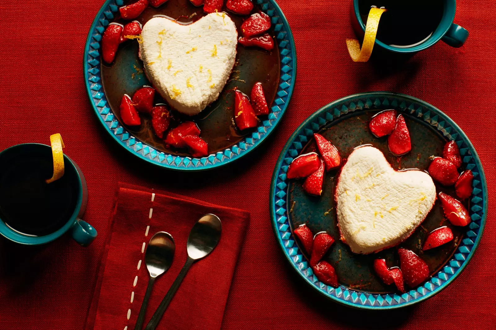 L'immagine può contenere Dolci Cibo Dolci Pianta Piatto Piatto Frutta e Fragola