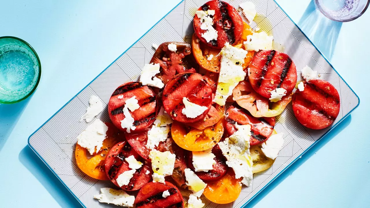 3-Ingrediënten Gegrilde Watermeloen, Feta En Tomatensalade