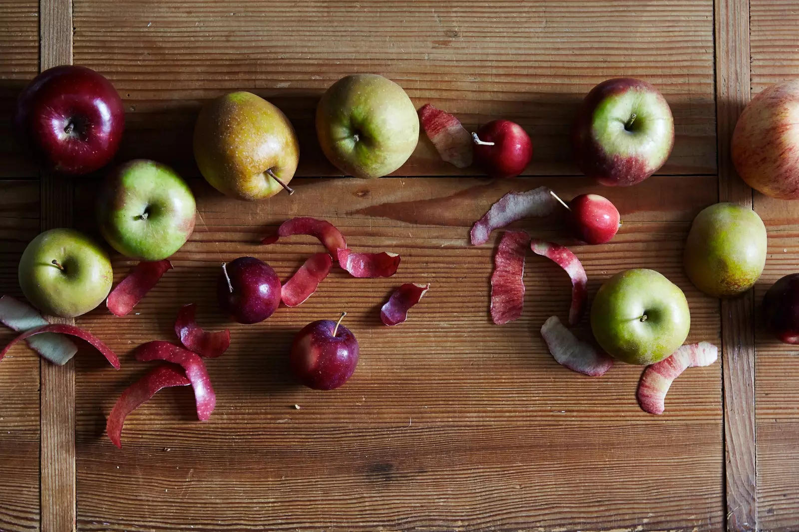 Mynd gæti innihaldið Fruit Plant Food og Epli