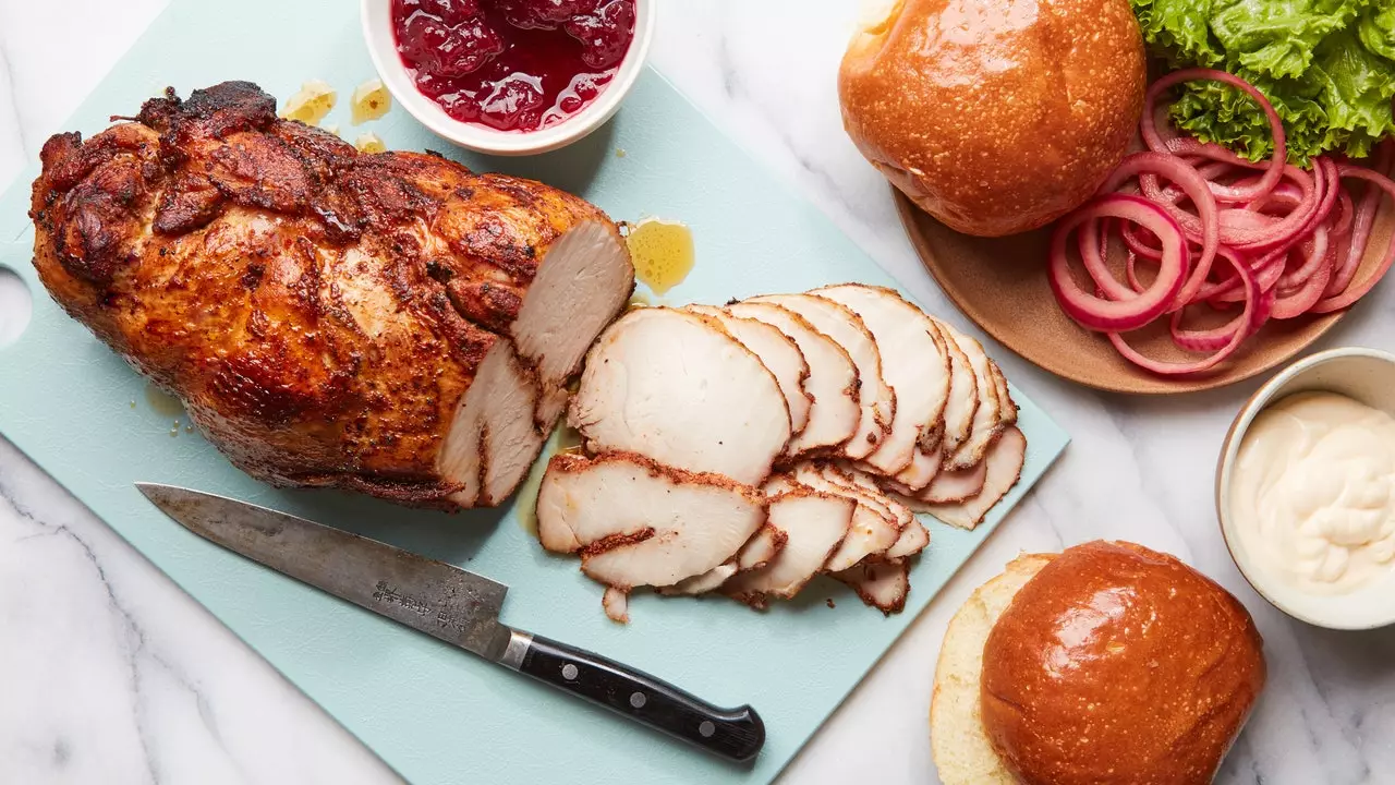 Eto izahay ho an'ny Sandwich Turkey Thanksgiving