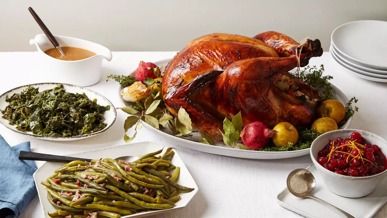 Manana Serveware Ampy ho an'ny Thanksgiving ve Ianao?