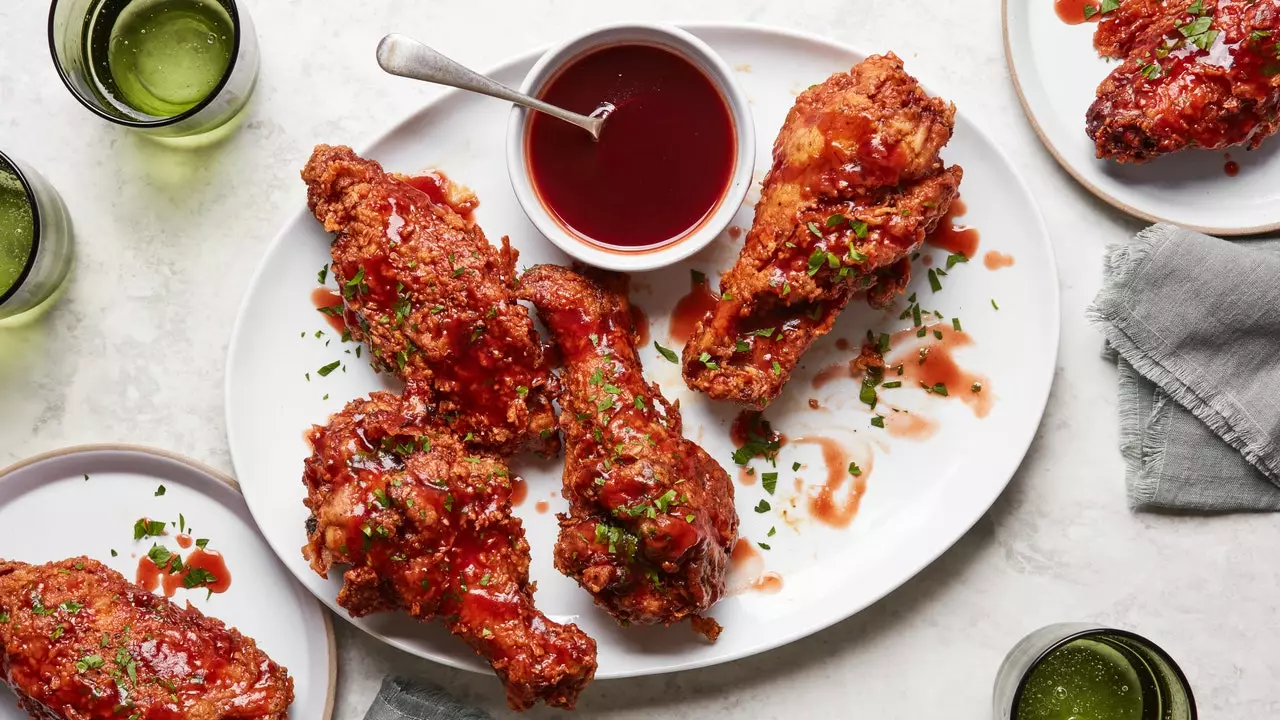 Mafee nnụnụ dum wee mee crispy Turkey Wings n'afọ a