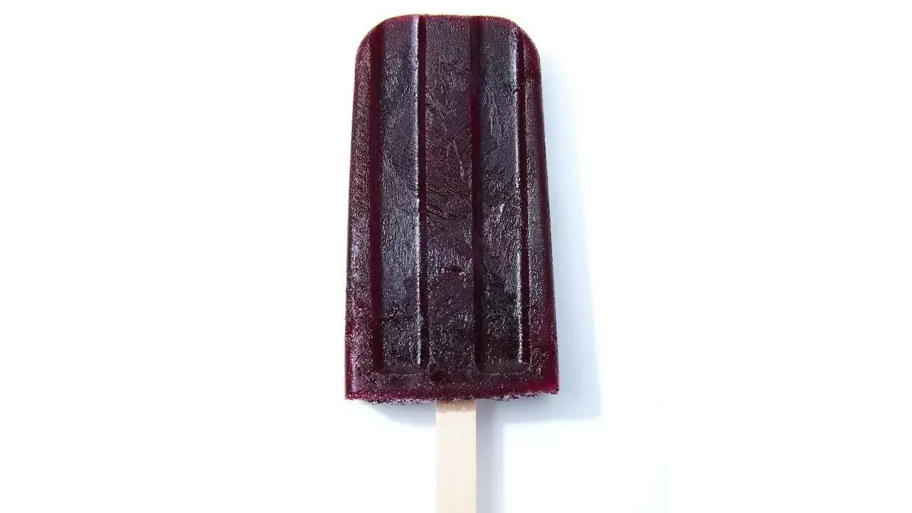 Boozy Concord-Grape Ice Pops